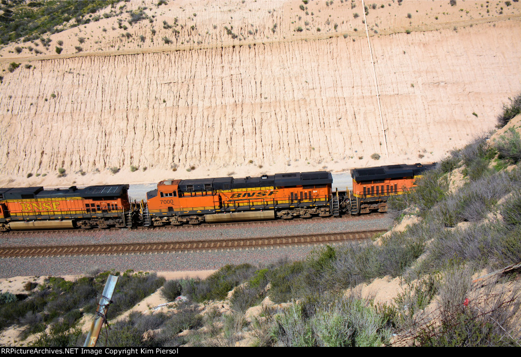 BNSF 7000